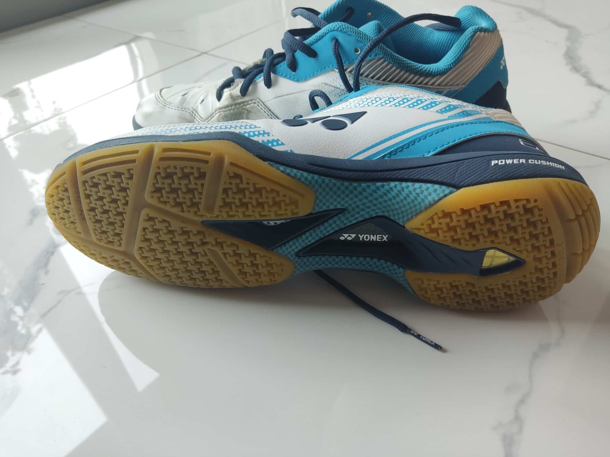 The perfect badminton shoe for passionate adults - Beast Badminton